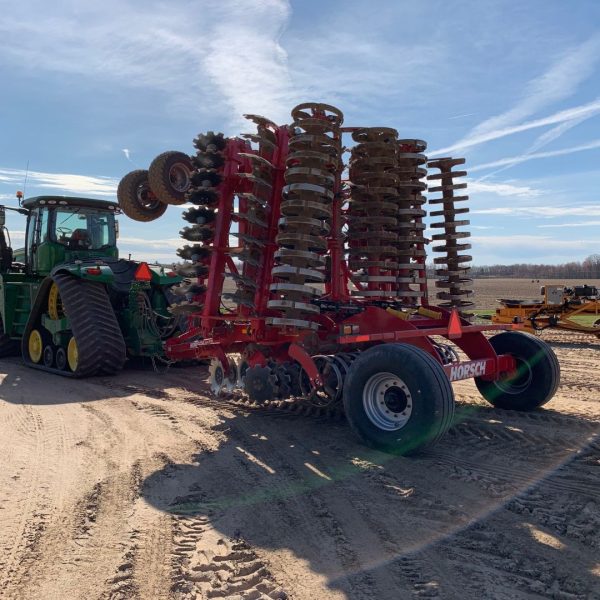 MAJOR DIFFERENCE BETWEEN FARMING IMPLEMENTS & EQUIPMENT - Richmond ...